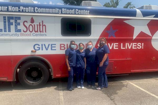 M&H Valve partners with LifeSouth for blood drive - McWane Poles